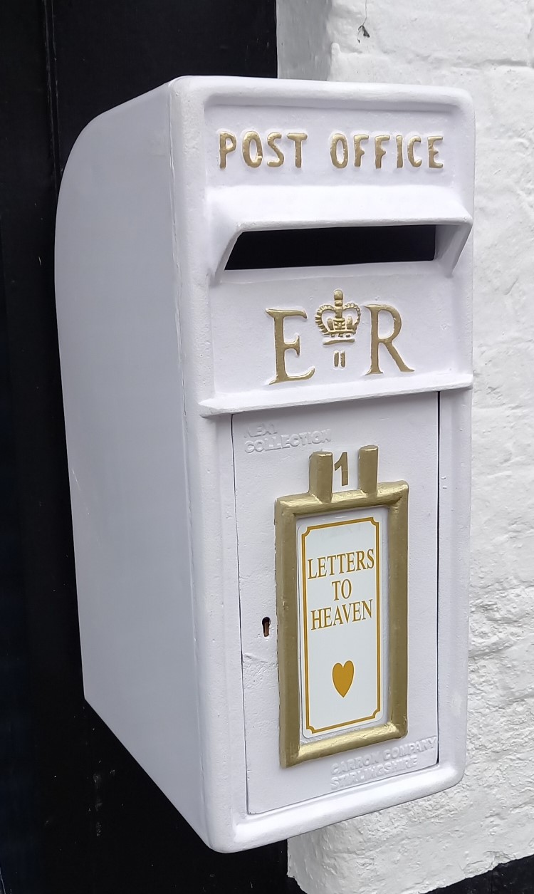 Special Letters to Heaven post box officially opened by local mayor ...